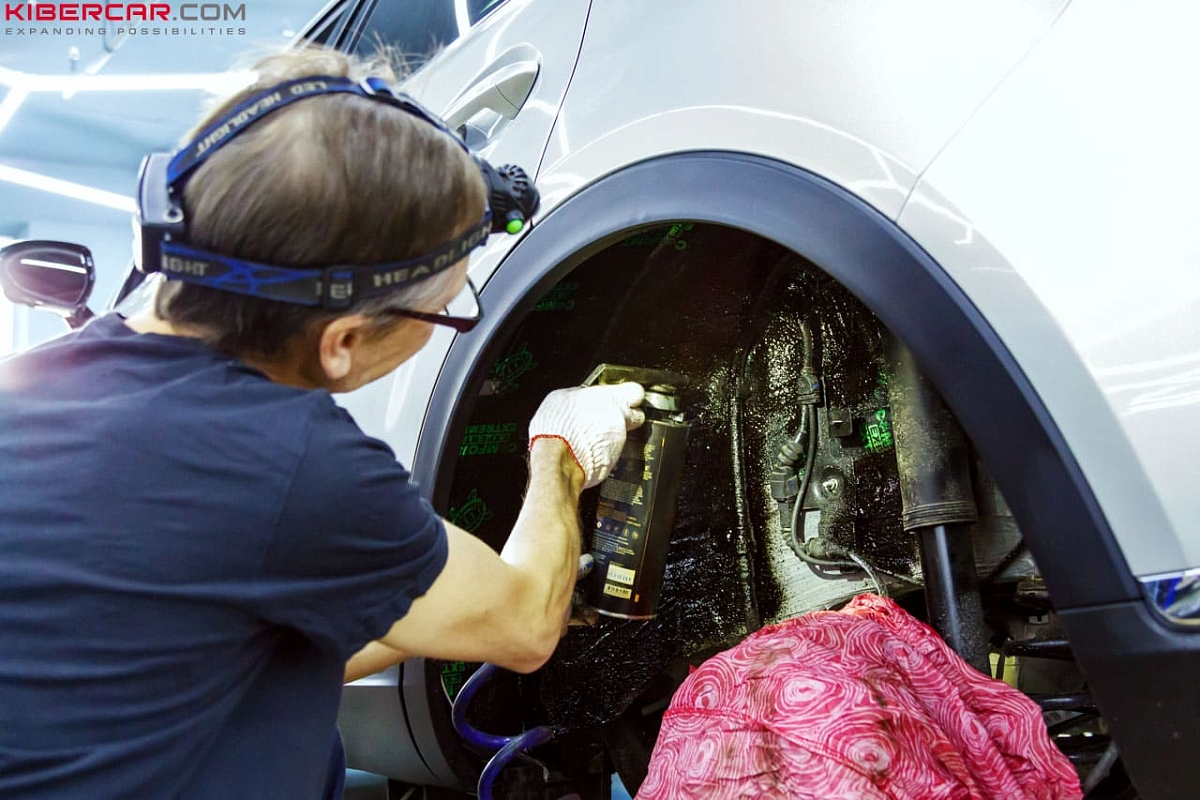 Hongqi HS5: шумоизоляция колесных арок | Реализованные проекты тюнинг-ателье KIBERCAR